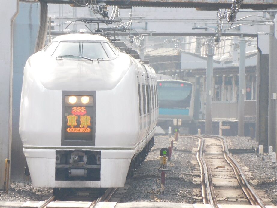E653系（水戸偕楽園八王子号）＋651系（草津31号）＋E657系紅（ひたち10号・ときわ63号） - 令和5年3月 : 深徒徒