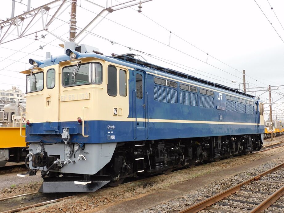 EF65形電気機関車（2074・1103）＋EF66形電気機関車（127）＋国鉄ヨ8000形貨車（ヨ8402） - 令和5年3月 : 深徒徒