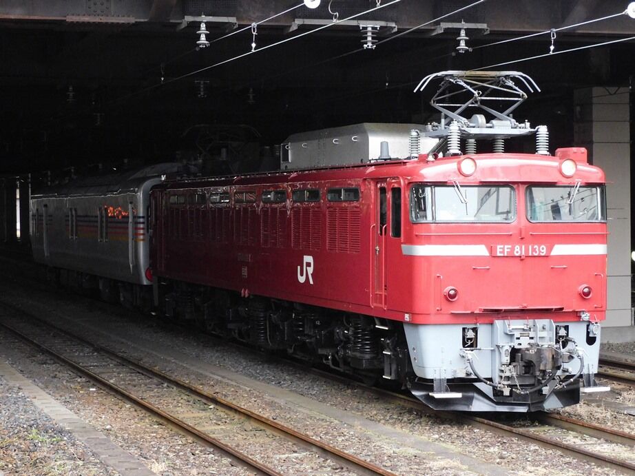 EF81-139＋カヤ27-501（配給輸送）、GV-E197系クンTS01編成 - 令和5年1月 : 深徒徒