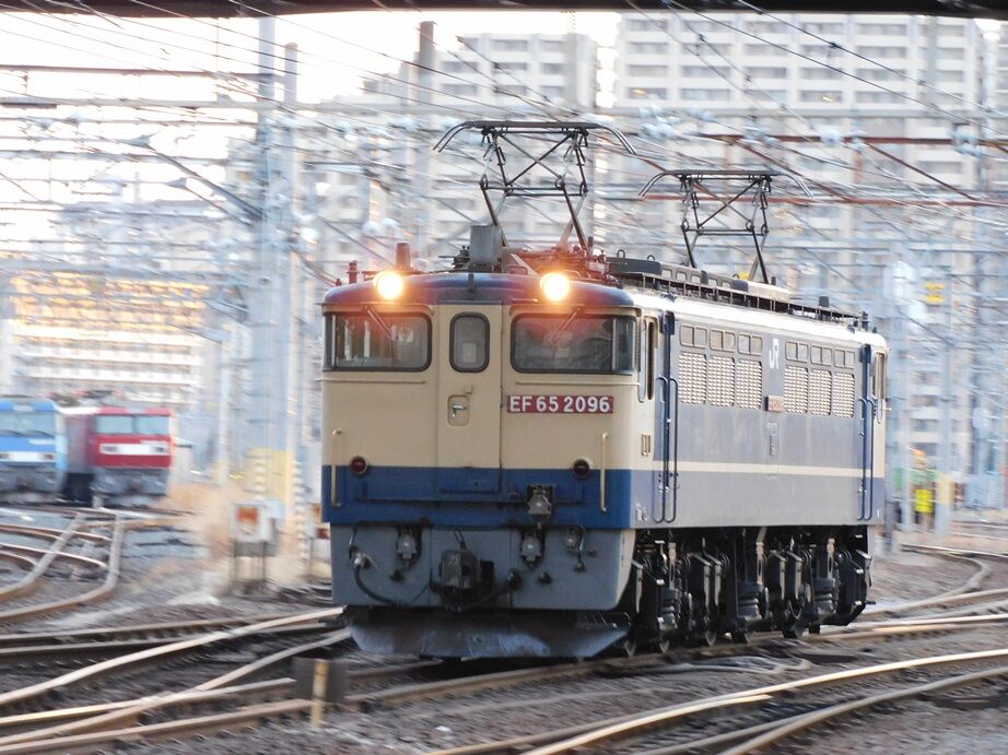 EF65形電気機関車（EF65-2127）＋オムライストレイン - 令和5年3月 : 深徒徒