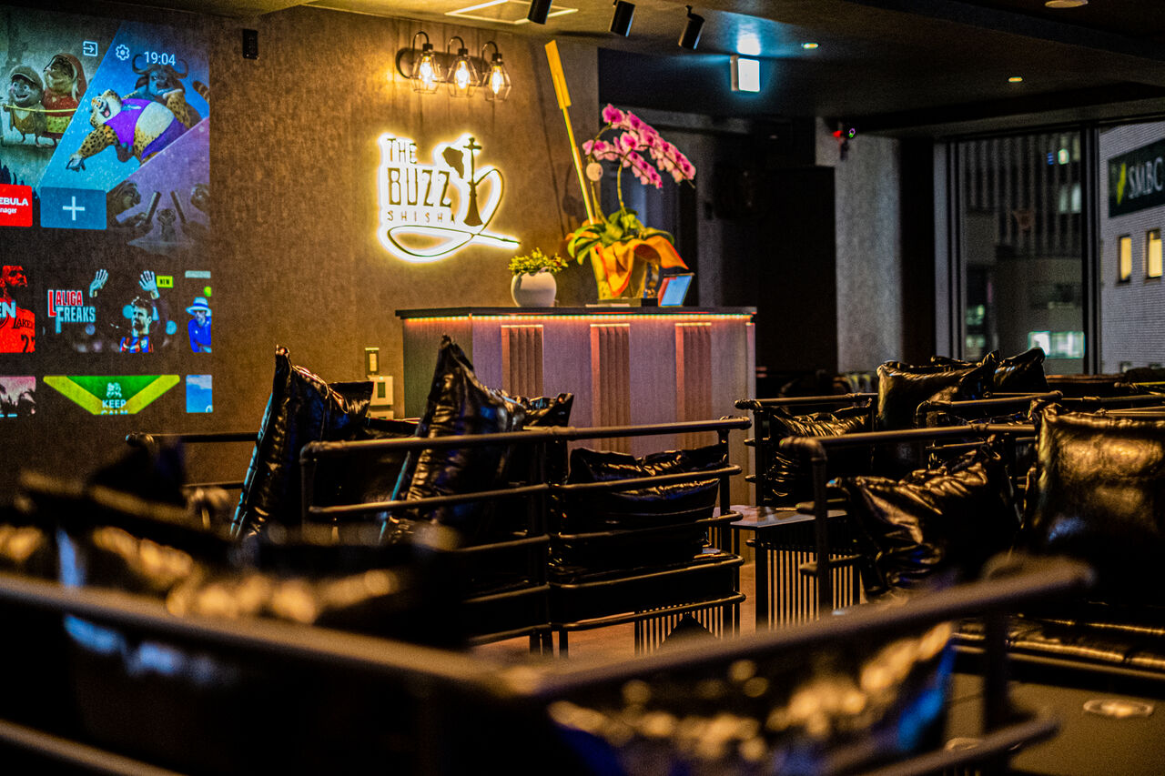 The Buzz Shisha : shisha room
