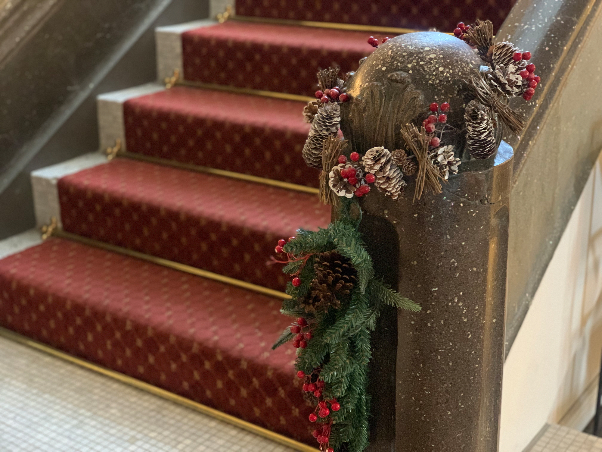 【UNWIND GALLERY 空間とアートの調和を味わう】小樽ショールームからすぐのところに「UNWIND HOTEL&BAR 小樽」という ...