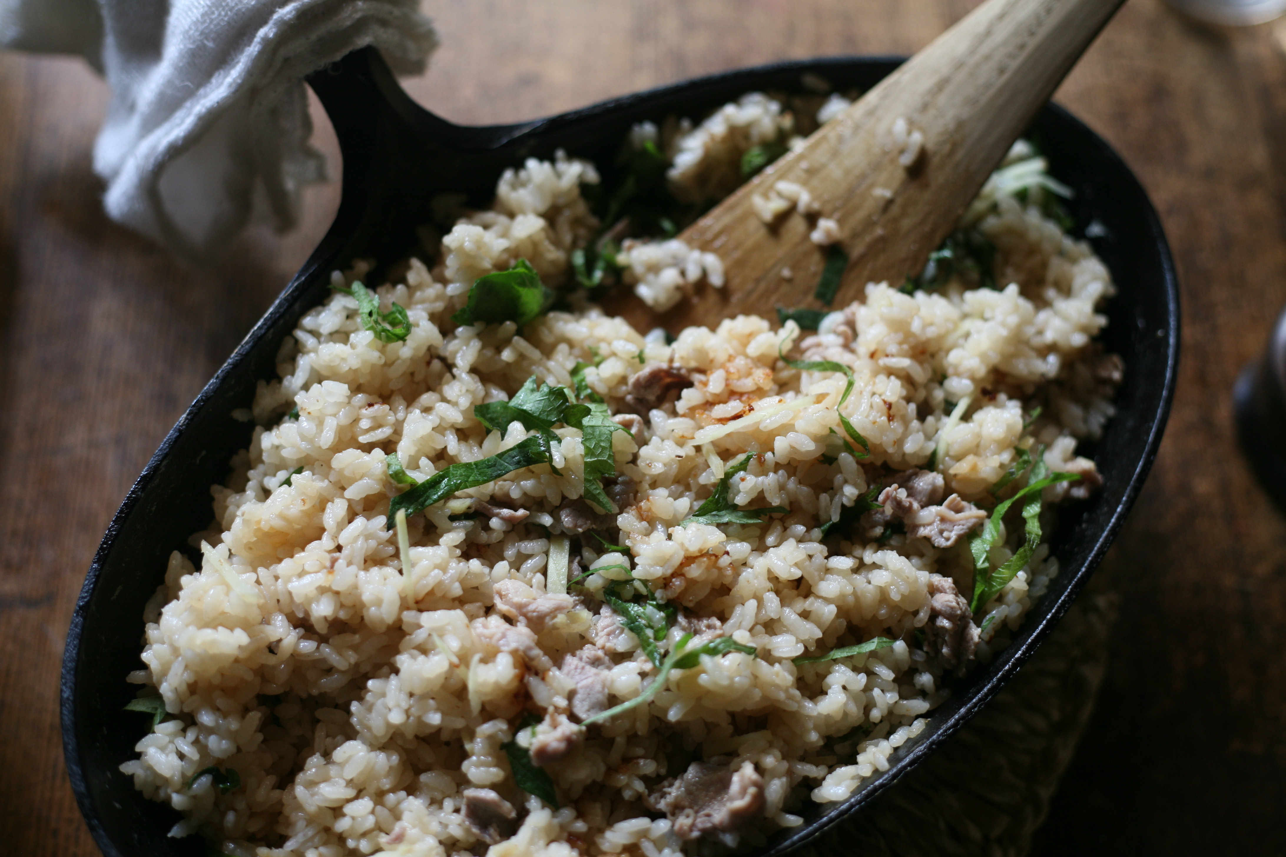 The rice transferred to the ohitsu will not dry out, so it can be ...