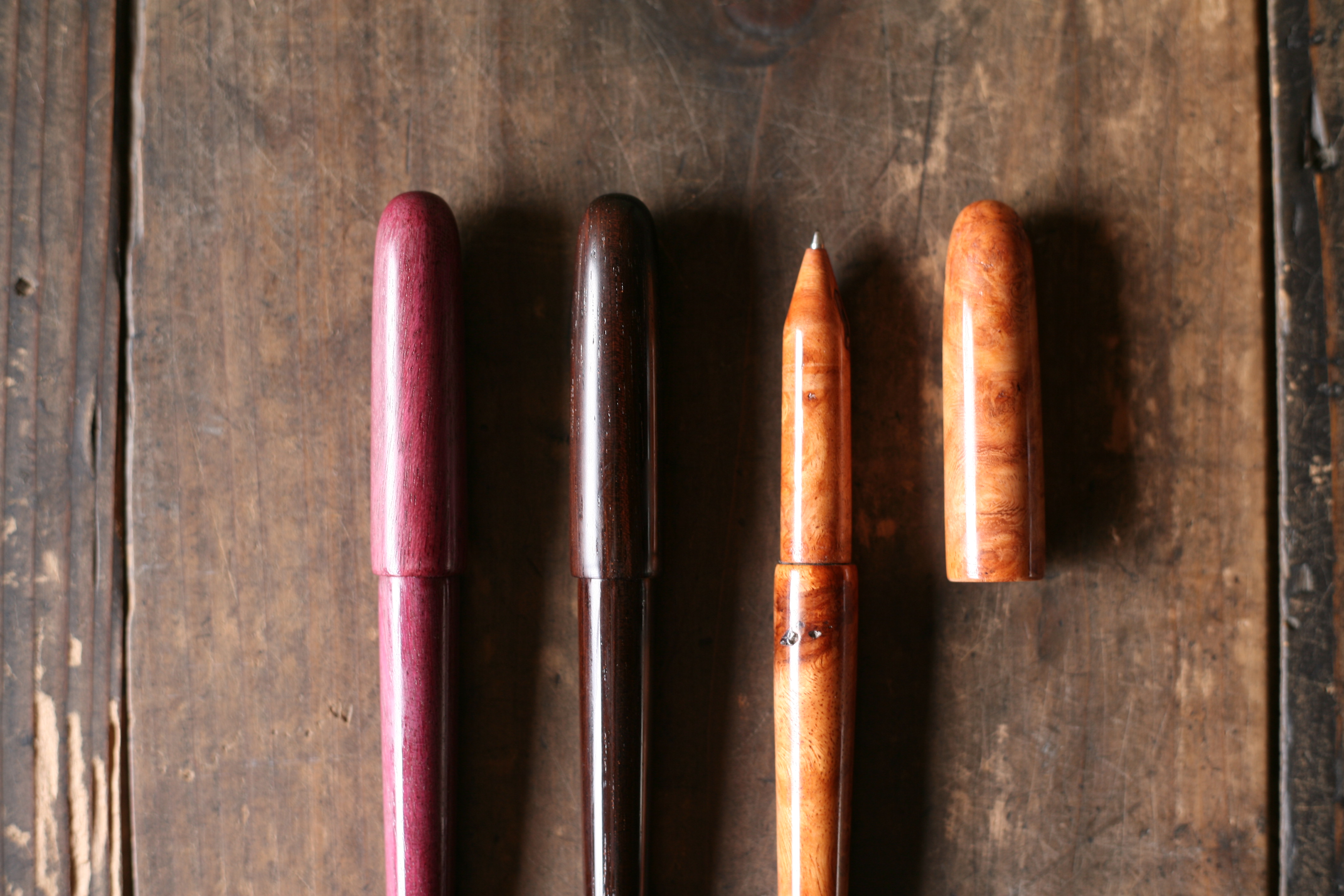 The uncolored and non-coated ballpoint pens that are manually made ...