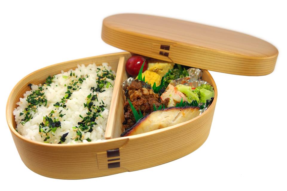 Japanese traditional bento boxes made of Japanese cedar. : Shokunin.com ...