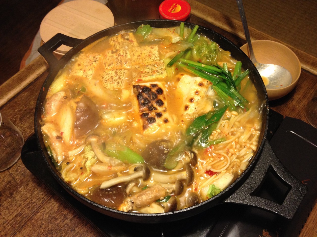 Kimchi hot pot with mochi (Japanese rice cake). : Shokunin.com Blog