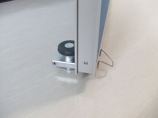 つなぐ＆とめる 締結部品の企画製造 シグテックファスナー : ロック付きドアストッパー戸当り：調節機能付きドアフック - livedoor ...