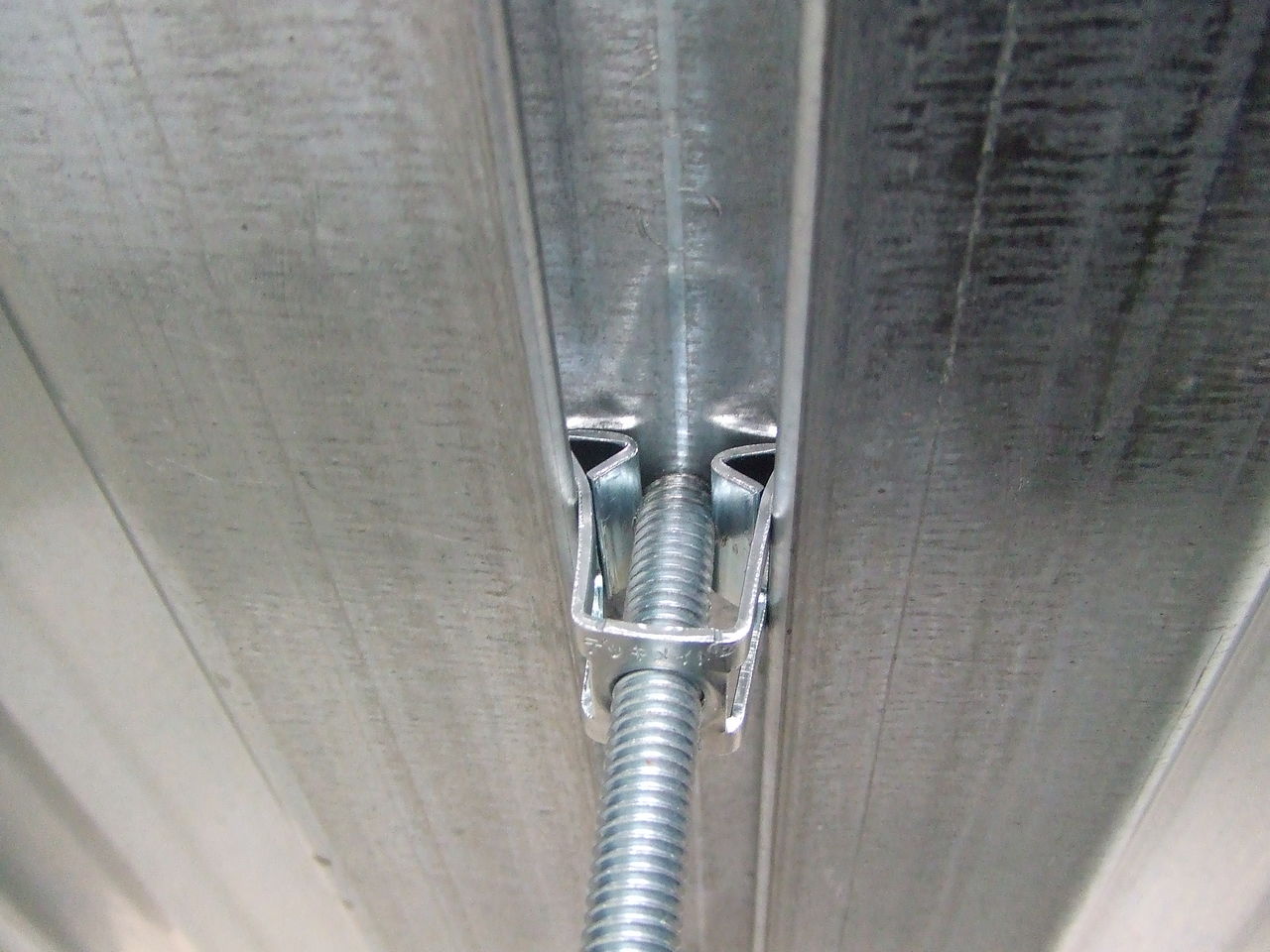 つなぐ＆とめる 締結部品の企画製造 シグテックファスナー : スーパーEデッキ用ハンガー（EZ-50、EZ-75に適合） 吊り金具 ...