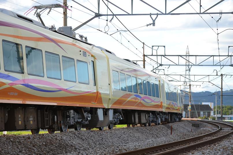 八木原・渋川を訪ねて ⑦ 「いなほ」 E653系転属回送？ : moon express