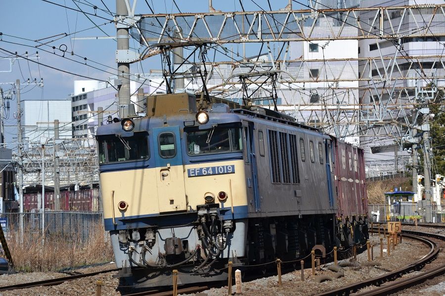 EF64 1012&EF66 27他＠大船 : moon express