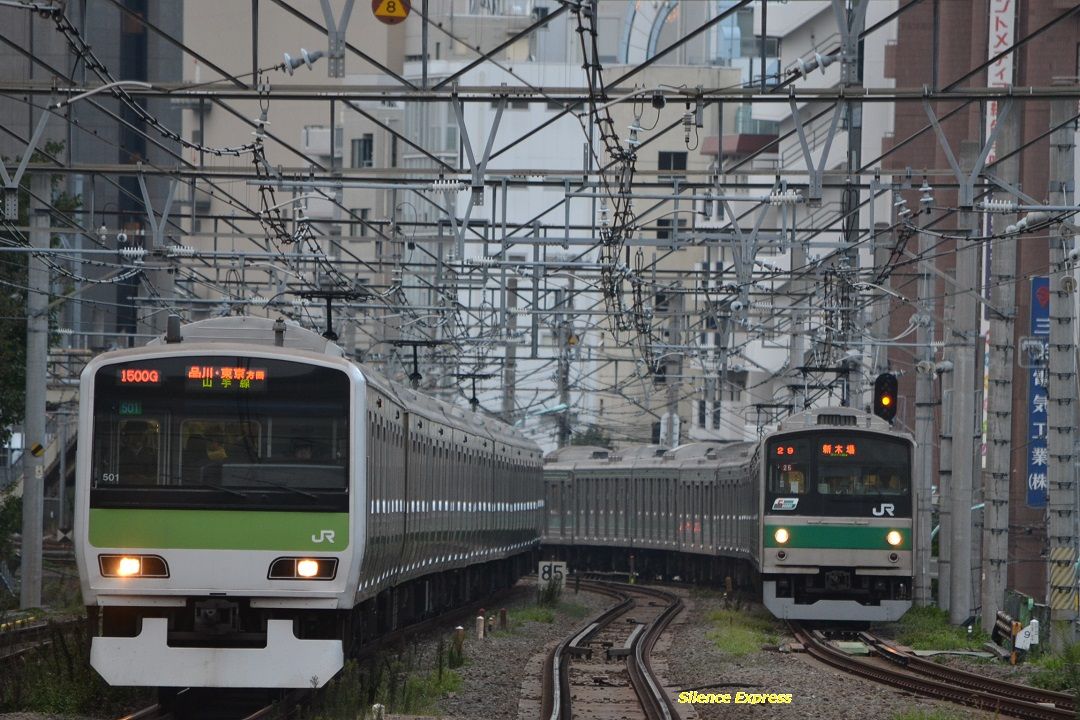 山手線のE231系と埼京線205系（2012年/2013年） : Silence Express