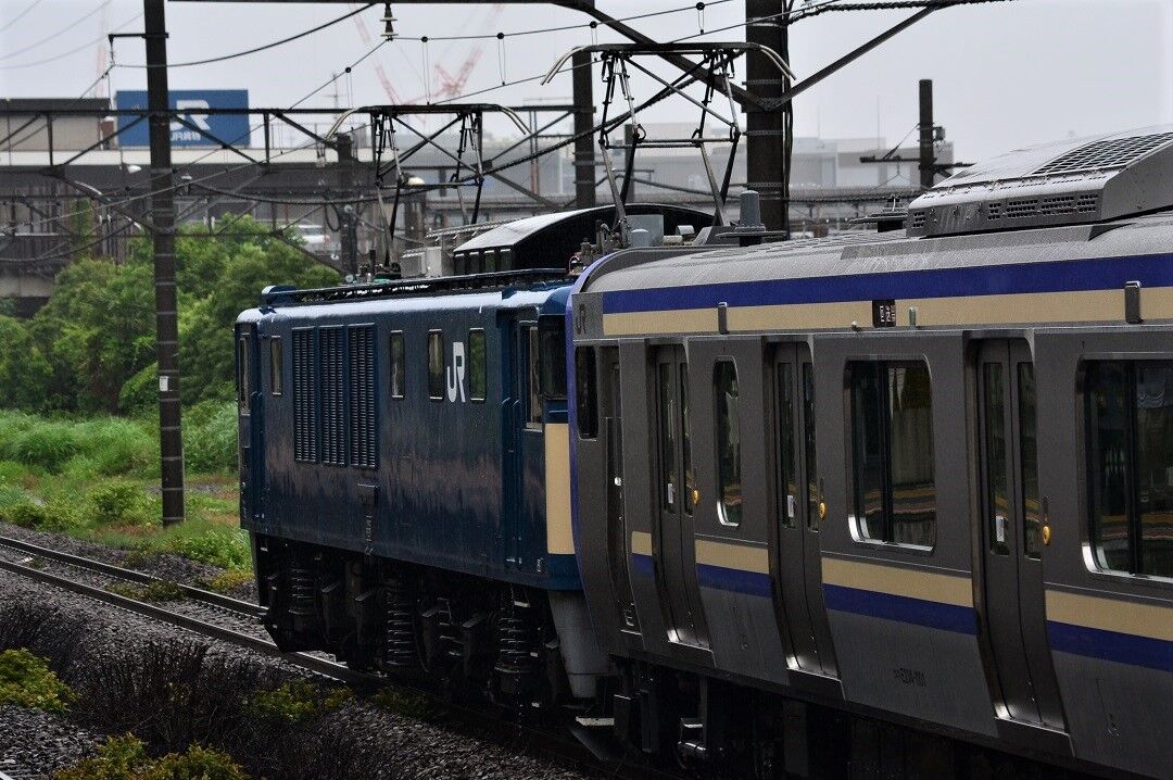 EF64 1031+E235系 ＜J-01編成＞配給 : Silence Express