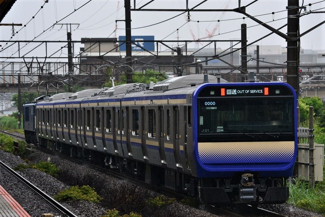EF64 1031+E235系 ＜J-01編成＞配給 : Silence Express