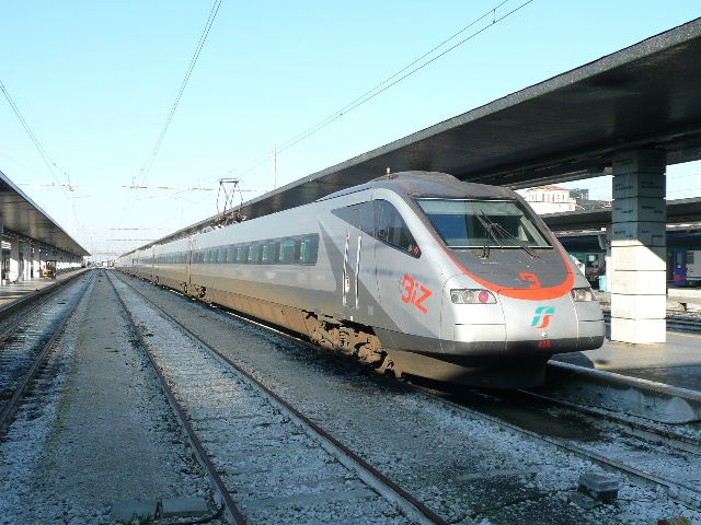 イタリア｢鉄｣の旅・その7、ヴェネツィア・サンタルチア駅 : 世界の車窓より