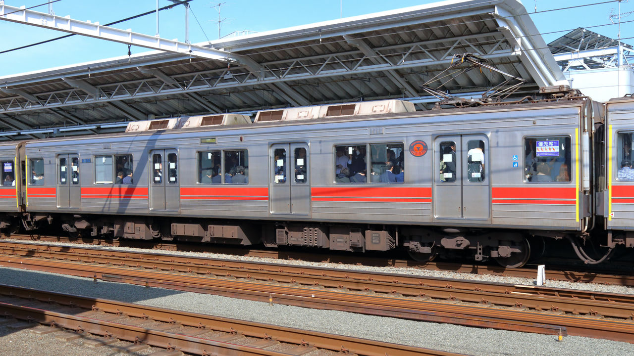 【形式写真集】東急2000系 2002F : 銀色電車研究室 ＠nano factory公式ブログ