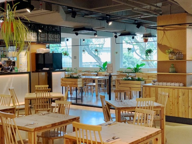 《グルメ・ショッピング》 Mahota Commune ラベンダーのマホタでごはんもお買い物も済ませちゃう♪ : おまる部長はシンガポール生活中です。