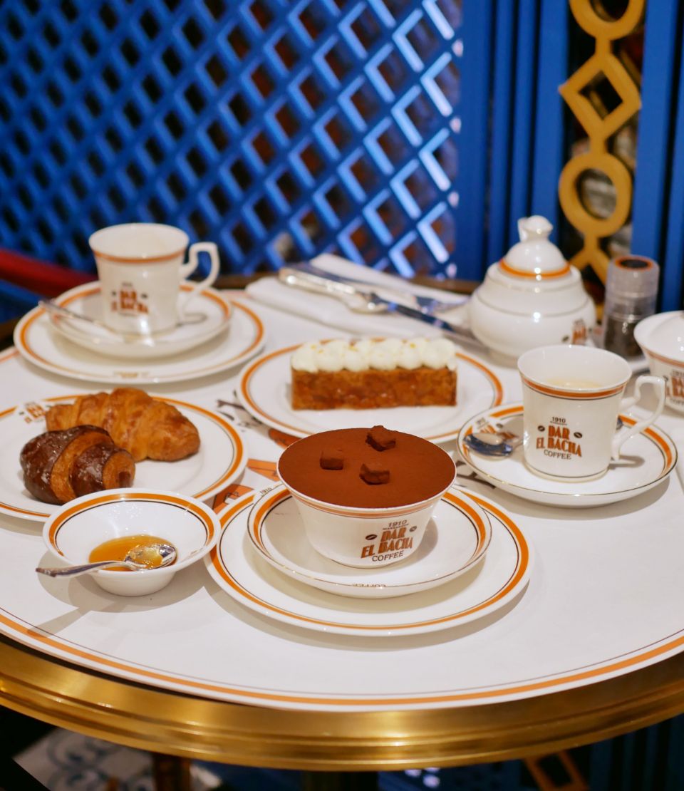 《グルメ》BACHA COFFEE バチャコーヒー ゴージャスな店内にメロメロ!!優雅にコーヒーを楽しんでみる : おまる部長はシンガポール ...