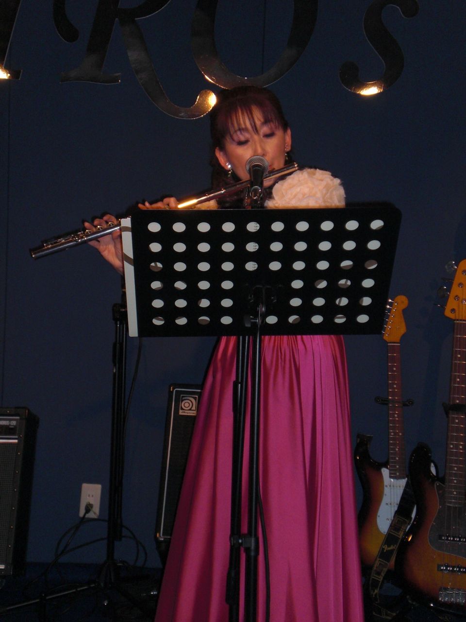 伊豆高原・JIRO’Sさんでのライヴ・フォトです！！！ : Singer 斉藤絵美のOfficial Blog