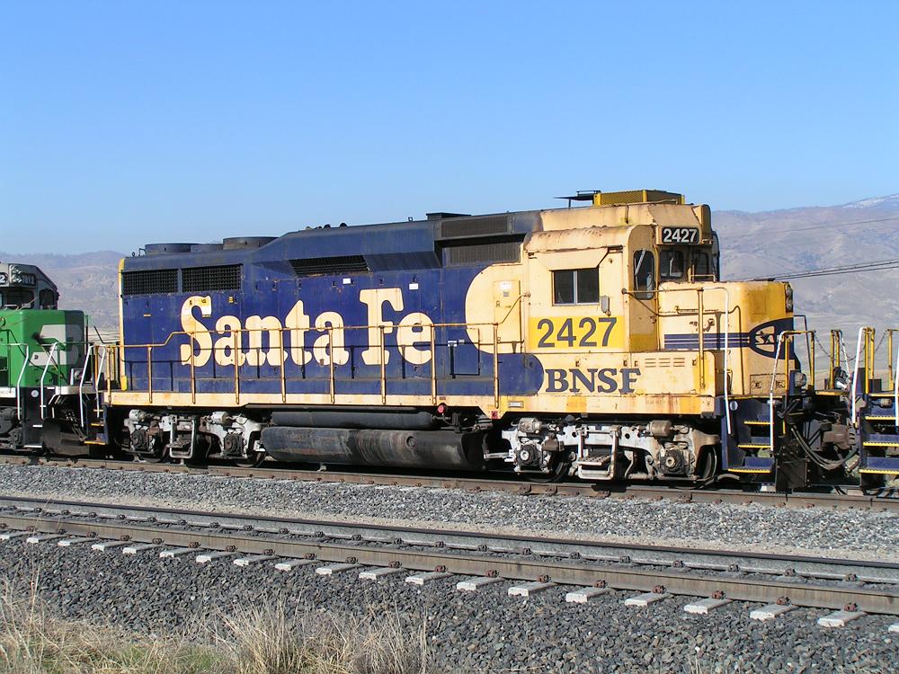 BNSF GP30 #2427 - 北米南加州鉄道写真集
