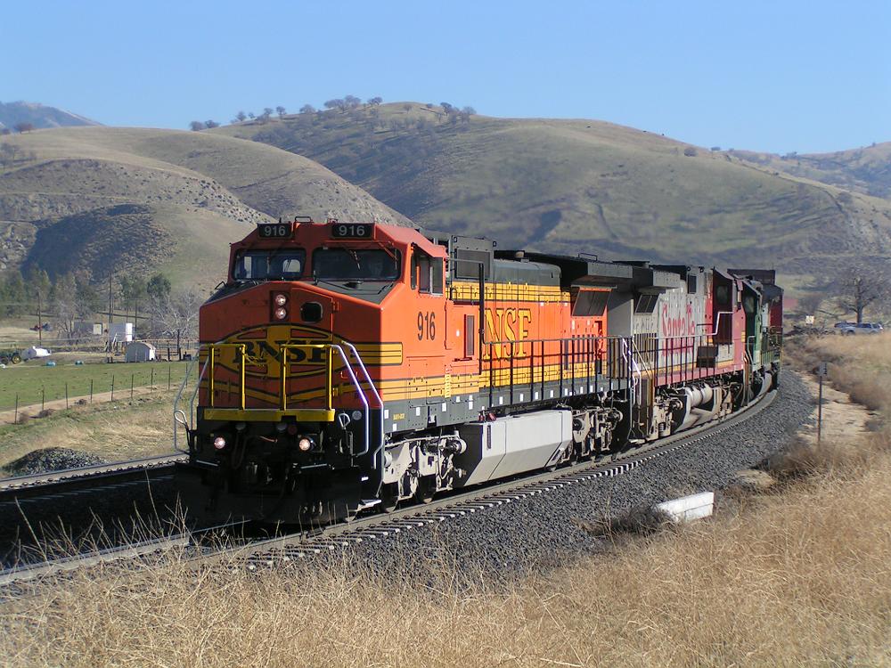 BNSF C40-8W #916 - 北米南加州鉄道写真集