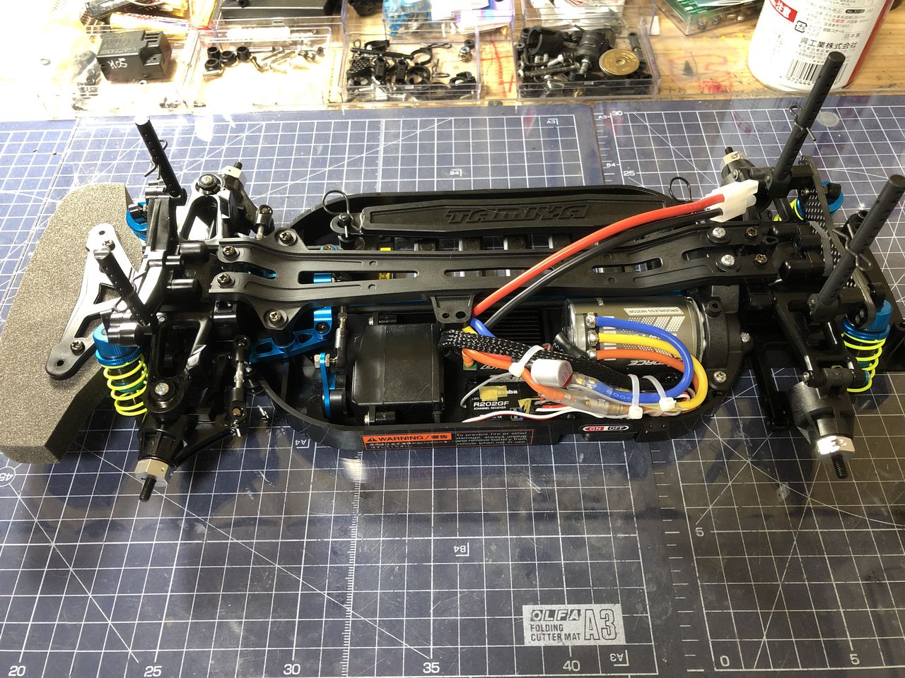 12号車 TT-01 typeEを作る : 小学生の息子とラジコン始めました。 12号車 TT-01 typeEを作る : 小学生の息子とラジコン始めました。