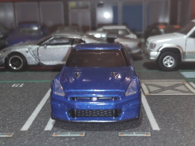 NISSAN GT-R Premium Edition (2024Model) [R35] / Wangan Blue 《TOMICA》No ...