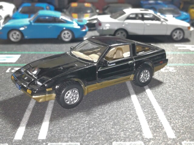 1985 NISSAN 300ZX (FAIRLADY Z) Z31 / Black & Gold Tow Tone 【Johnny ...