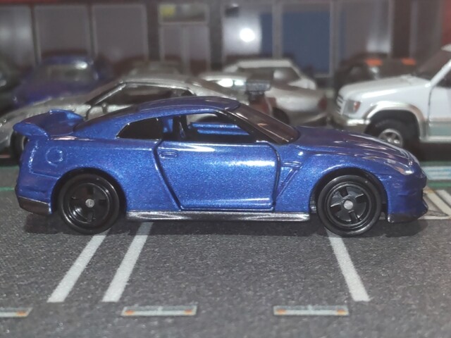 NISSAN GT-R Premium Edition (2024Model) [R35] / Wangan Blue 《TOMICA》No ...