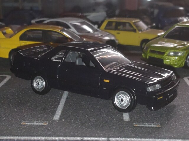 NISSAN SKYLINE GTS-R HR31 / Blue Black 【tomica PREMIUM】Scale:1/62 : 1/ ...