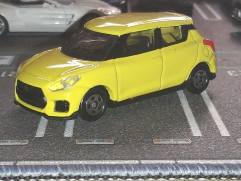SUZUKI SWIFT SPORTS ZC33S * Champion Yellow 4 【TOMICA】No.109 2019 Scale ...