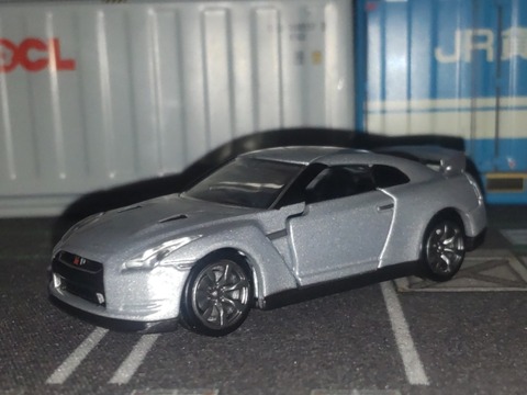 ∼tomica PREMIUM∼ NISSAN GT-R [R35] # Ultimate Metallic Silver * Scale:1 ...