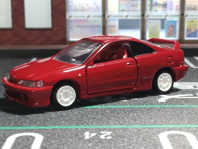 HONDA INTEGRA TYPE R DC2) / Milano Red 【tomica PREMIUM】Scale:1/62 ...