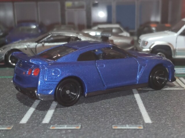 NISSAN GT-R Premium Edition (2024Model) [R35] / Wangan Blue 《TOMICA》No ...