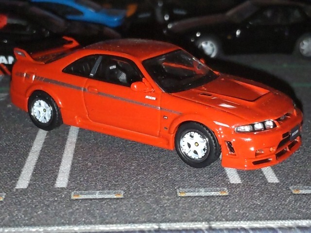 NISSAN SKYLINE GT-R BCNR33 NISMO 400R /Super Clear Red Ⅱ【INNO MODELS ...