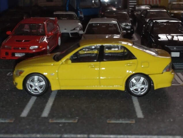 TOYOTA ALTEZZA RS200 Z EDITION (SXE10)1998 / Super Bright Yellow【TOMICA ...