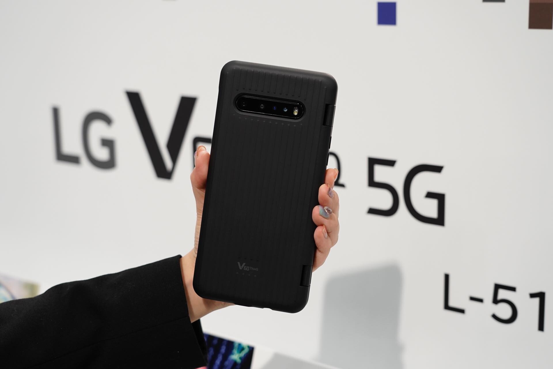 NTTドコモ、デュアルスクリーン対応の5Gスマホ「LG V60 ThinQ 5G L-51A」を発表！4月下旬発売で価格は11万8008円 ...
