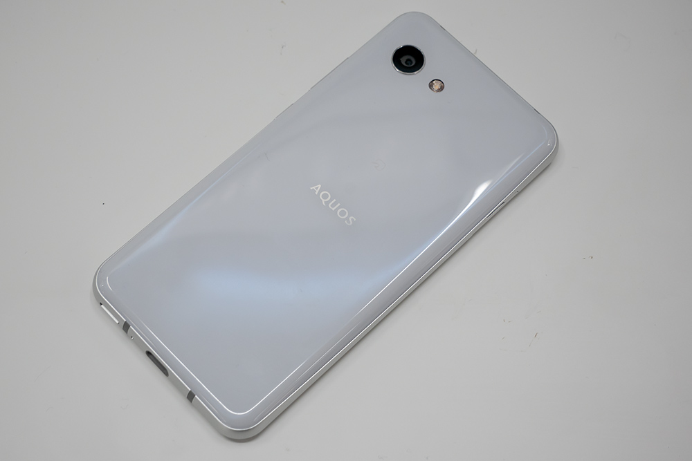SoftBank向け小型高性能スマホ「AQUOS R2 compact」にAndroid 11へのOSバージョンアップを含むソフトウェア更新が ...