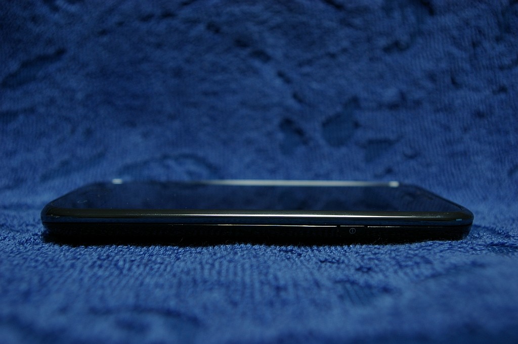 ドコモスマートフォン「GALAXY S SC-02B」の外観を徹底紹介！同梱品はなにがある！？ - ライブドアニュース