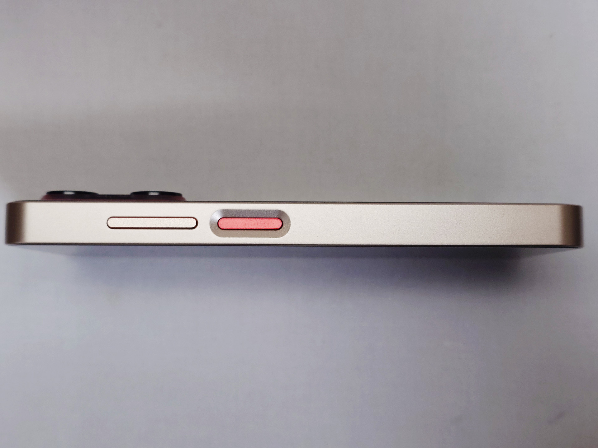 片手操作も余裕の5.3インチサイズなコンパクトスマホ「Mode1 Pocket」を開封して外観や同梱物、基本機能などを紹介【レビュー】 - ライブドアニュース