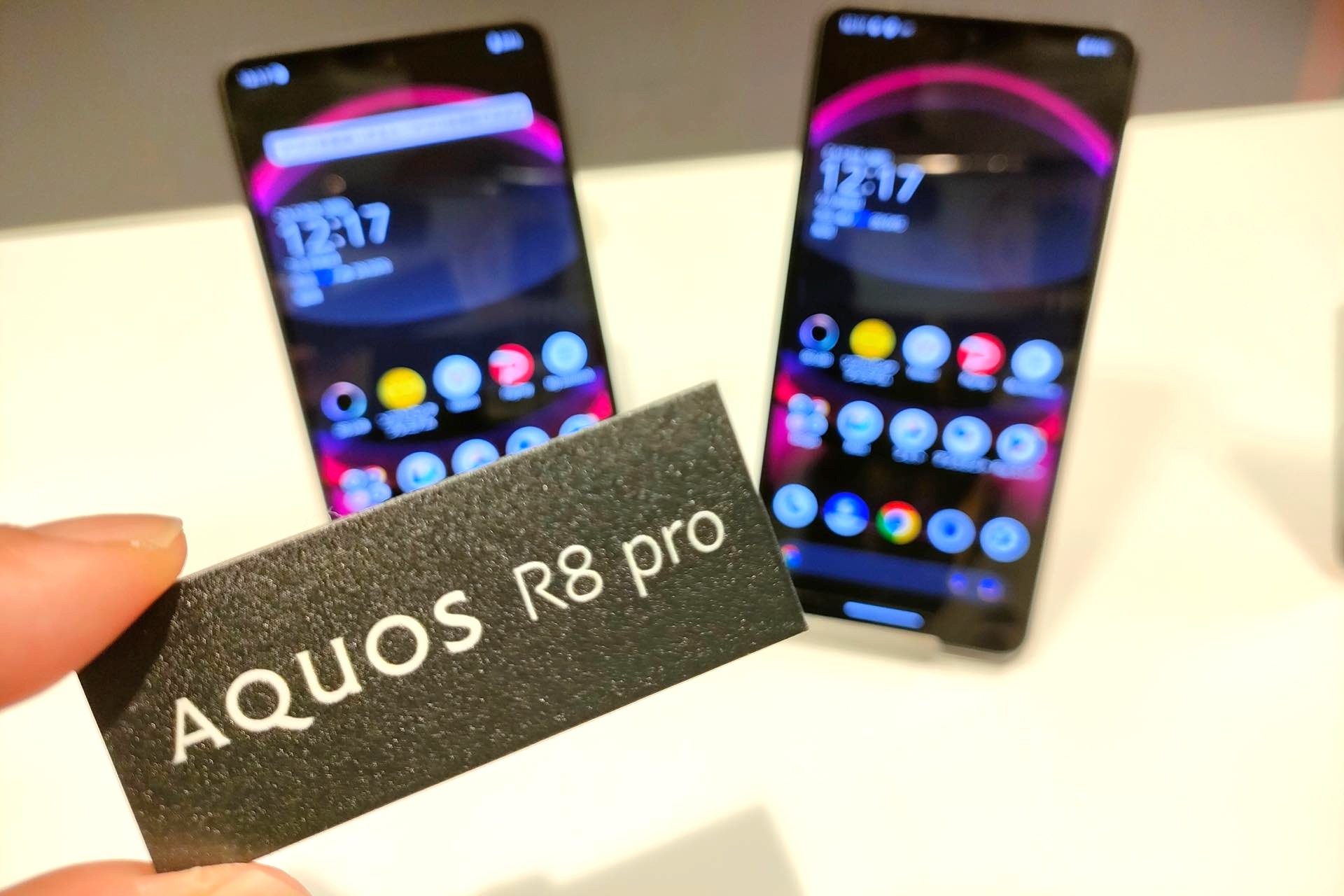 SoftBank向けフラッグシップスマホ「AQUOS R8 pro」にAndroid 14へのOSバージョンアップを含むソフトウェア更新が提供 ...
