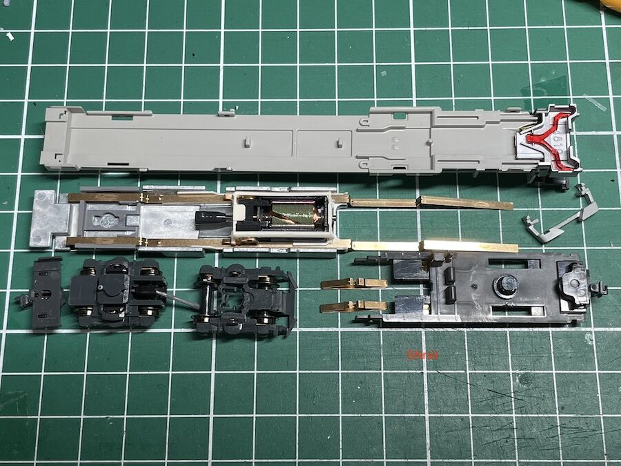 KATO E127系0番台 新潟色 入線整備！ : SN総合車両所のブログ