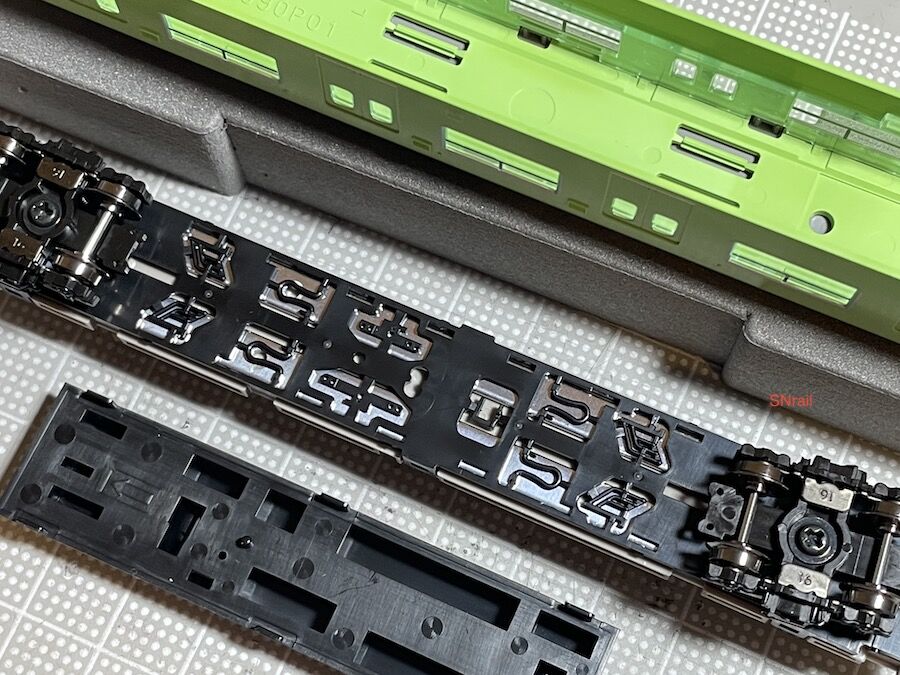 TOMIX 201系(JR西日本30N更新車・ウグイス) 入線整備！ その1 : SN総合車両所のブログ