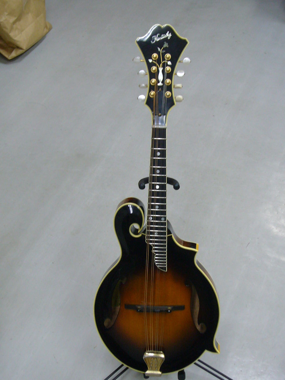 SUMI : ︎BLUESKY & GRASS ︎