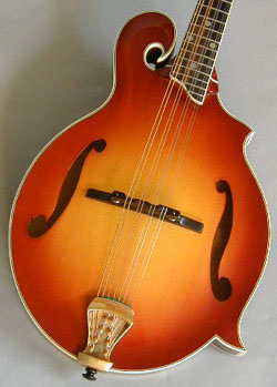 SUMI MANDOLIN DAWG 1 : ︎BLUESKY & GRASS ︎