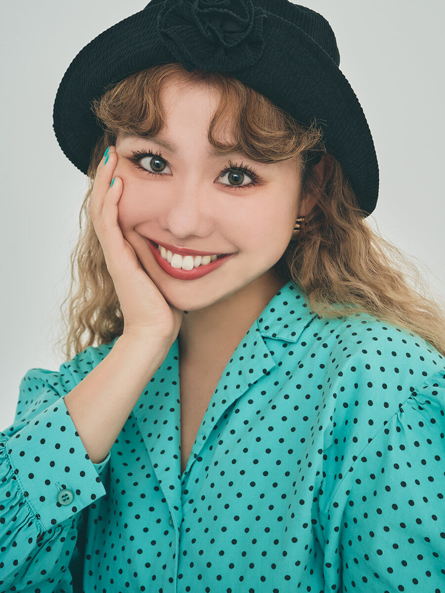 peco（ぺこ）、家族3人の自宅最新ショット公開、ryuchell（りゅうちぇる）が息子と食器を洗う姿も : 最速・最新 エンタメ芸能ニュースコレクト