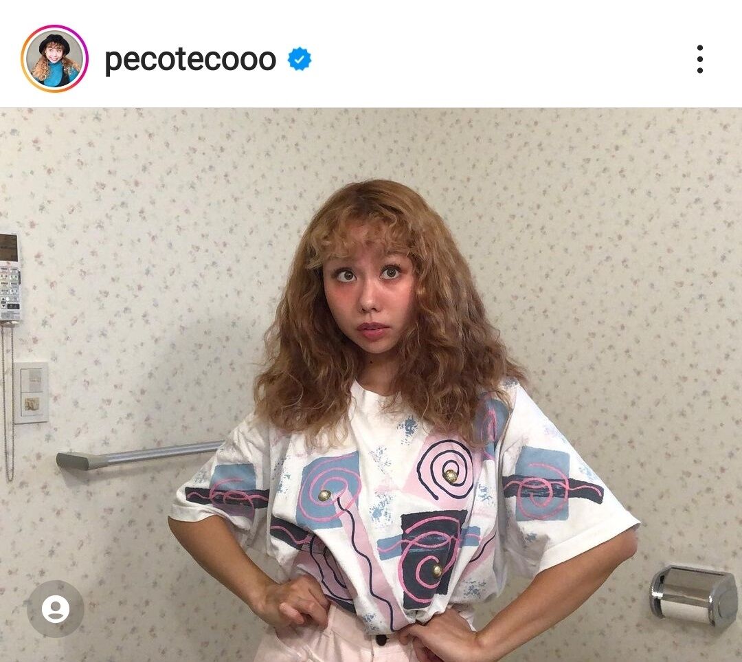 peco（ぺこ）、家族3人の自宅最新ショット公開、ryuchell（りゅうちぇる）が息子と食器を洗う姿も : 最速・最新 エンタメ芸能ニュースコレクト