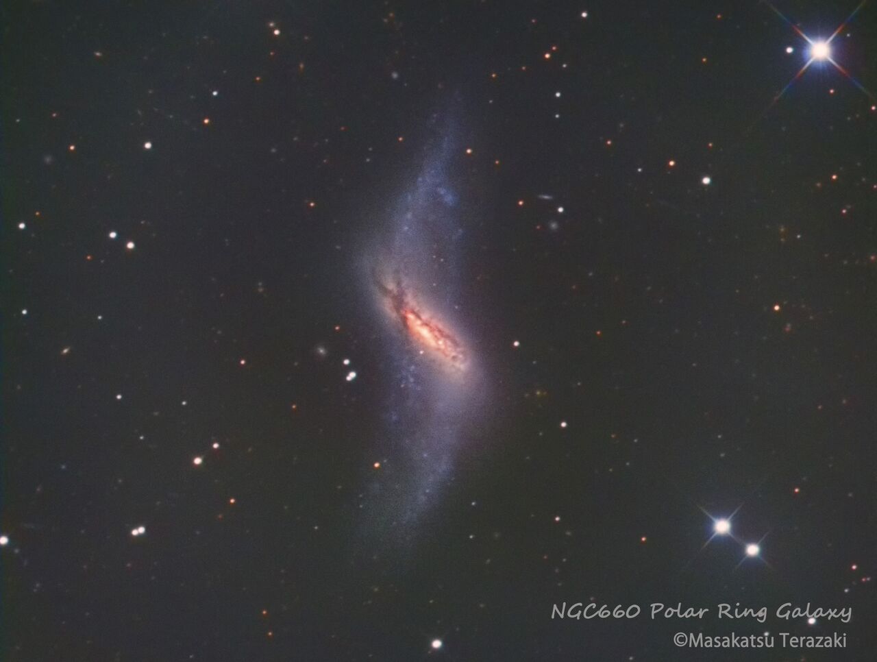 極リング銀河“NGC660” 14インチ砲のファーストライト！ : 宙のジグソーパズル