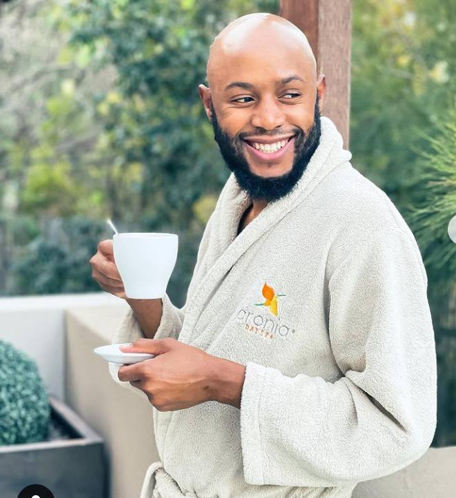 Mohale Motaung Biography: Age, Wife, Net Worth, Family, Instagram ...