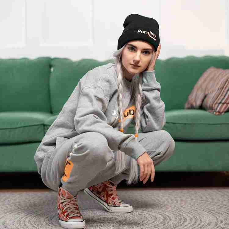 Eva Elfie Wiki Height, Age, Boyfriend, Networth, Birthday, Parents ...