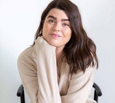 Who is Anna Edit? Wiki, Age, Husband, Bio & Facts About Blogger : MLB ...